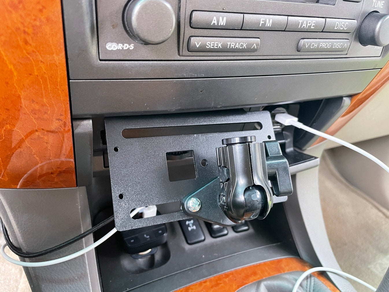 Lexus GX470 Ash Tray Replacement Accessory Mount – Go Xplore Basecamp